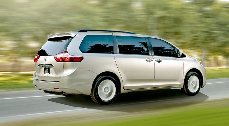 Toyota Sienna - Land Of Noah